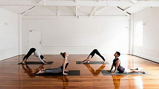10 The Best Yoga Studios in Melbourne (2021) - The Trend Spotter