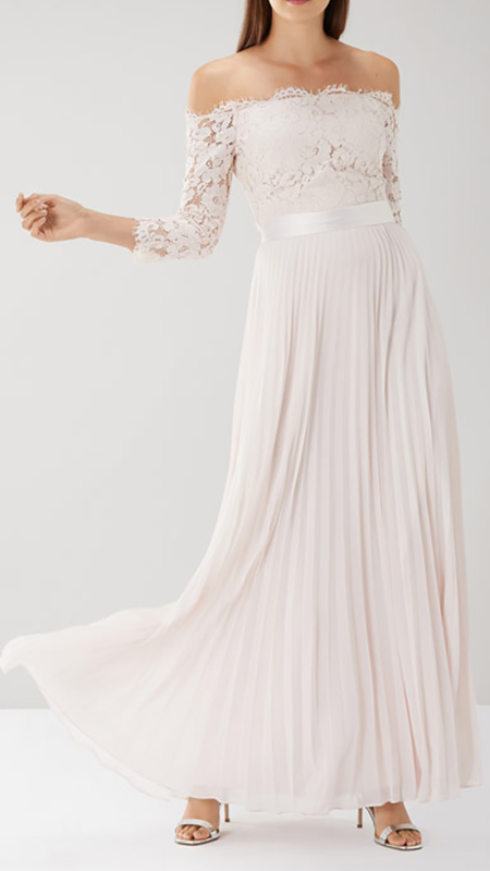 45 Best Casual Wedding Dresses for Carefree Brides - The Trend Spotter