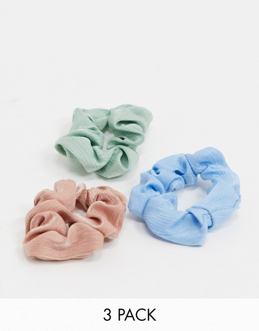How to Make a Scrunchie (DIY Tips & Tricks) - The Trend Spotter