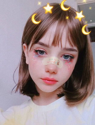 30 Cool E-Girl Makeup Looks To Copy - The Trend Spotter